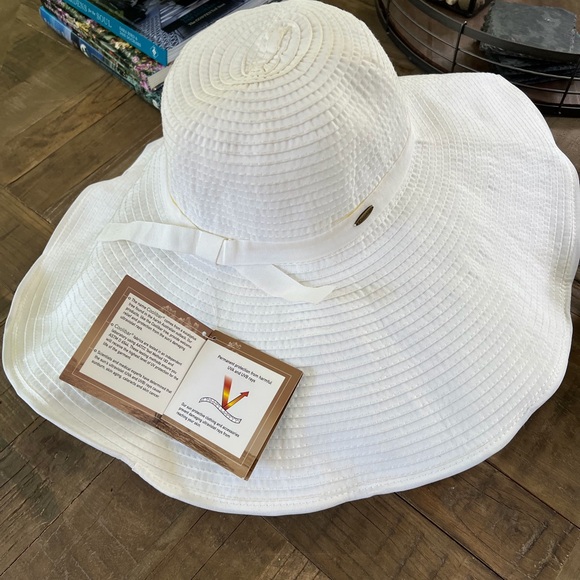 Coolibar | Accessories | Nwt Coolibar Floppy White Hat Upf 5 | Poshmark